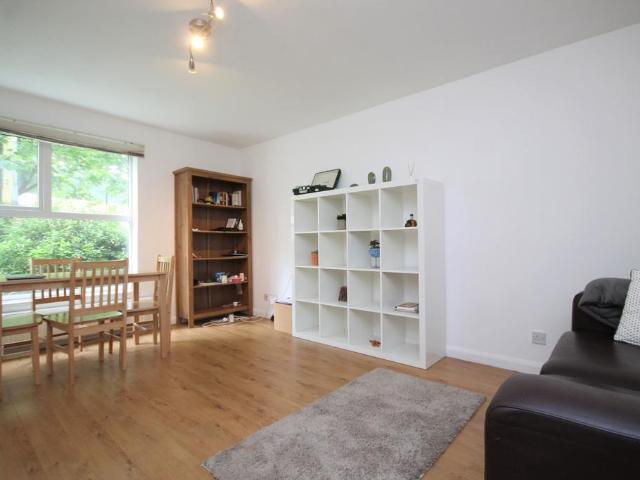 Weavers Way, Camden Town, NW1 2 bed flat to rent £2,300 pcm £531 pw