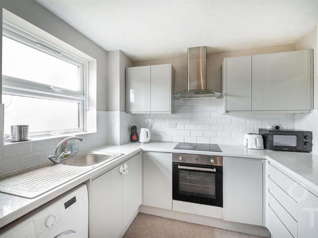 Weavers Way, NW1 2 bed apartment to rent £2,400 pcm £554 pw