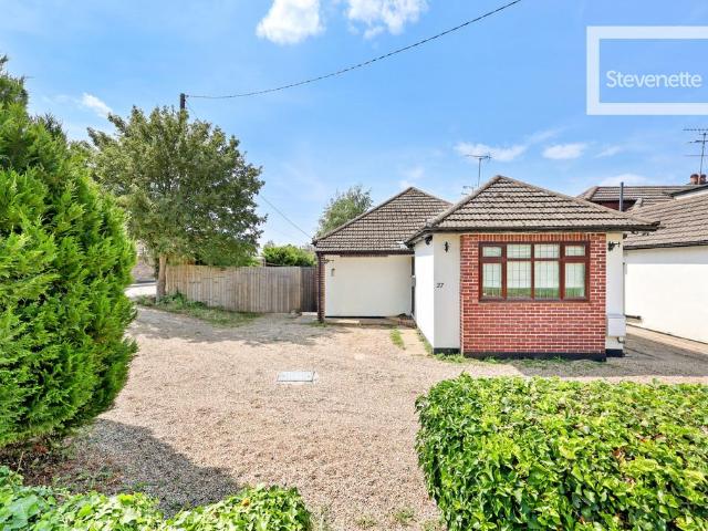 Weald Bridge Road, North Weald 3 bed detached bungalow to rent £1,950 pcm £450 pw