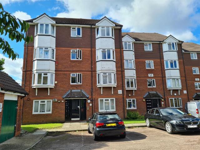 Weald Close, London SE16, 2 bed flat to rent, £1,850 pcm | PrimeLocation
