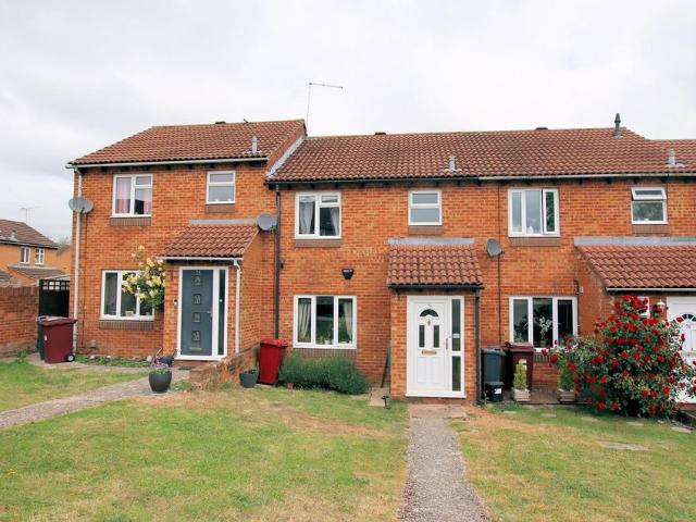 Wealden Way, Tilehurst, Reading RG30, 3 bed property to rent, £1,700 pcm | PrimeLocation