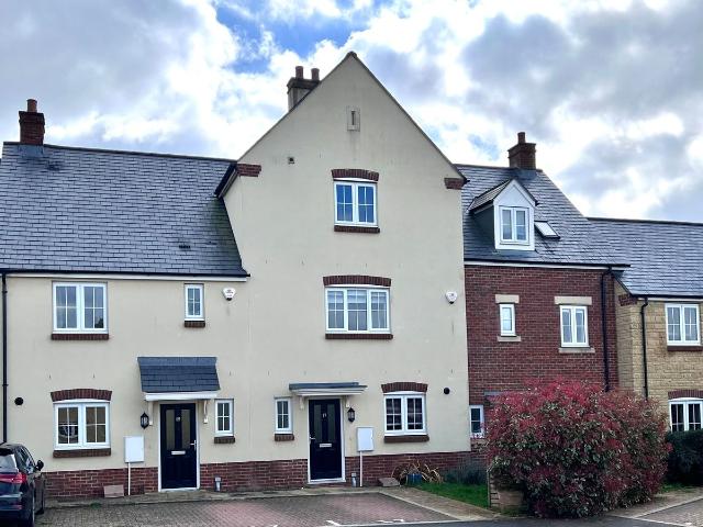 Wearn Road, Faringdon SN7, 5 bed town house to rent, £2,000 pcm | PrimeLocation
