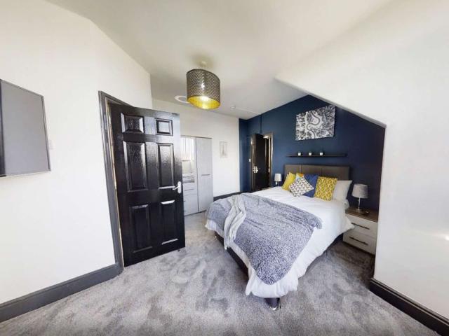 Weaste Lane, Salford M5, 8 bed shared accommodation to rent, £735 pcm | PrimeLocation