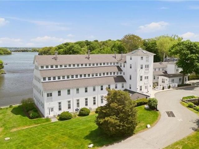 Web Ave Apt,north Kingstown, Home For Sale