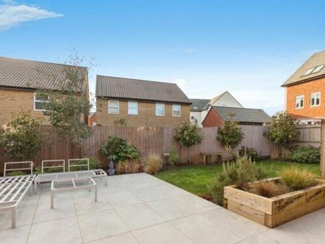 Webb Crescent, Yate, 3 Bedroom End