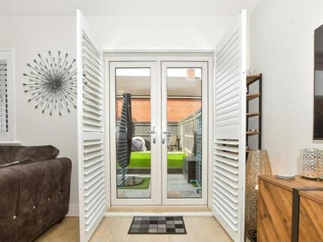 Webber Street, Horley, 3 Bedroom Semi detached