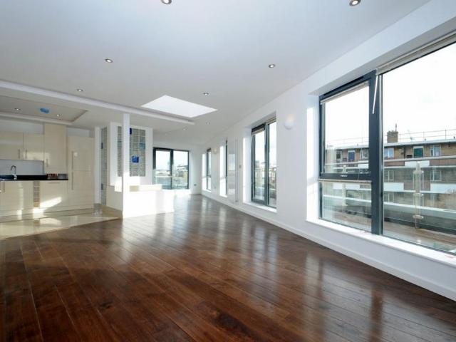 Webber Street, Southwark, London, SE1 2 bed flat to rent £3,650 pcm £842 pw