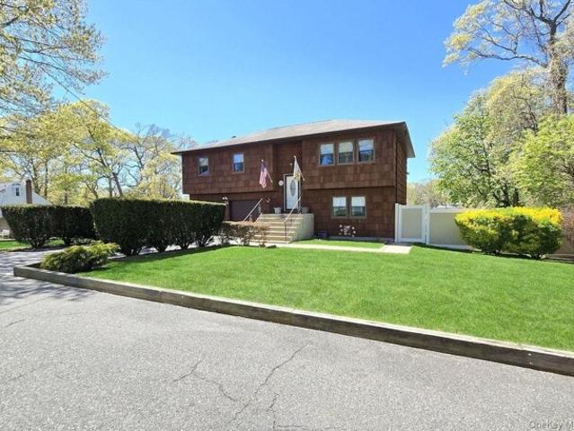 Webster Ave, Ronkonkoma, Home For Sale