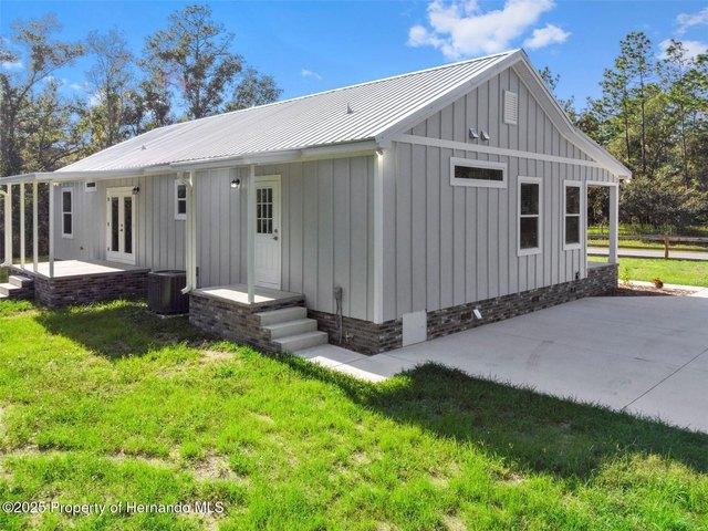 Webster, FL 33597