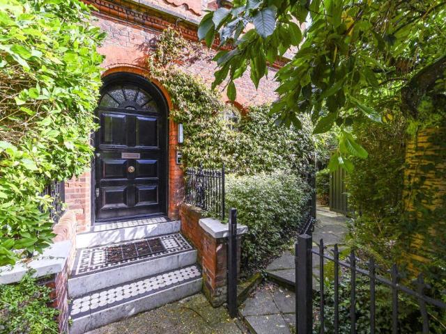 Wedderburn Road, Hampstead, London NW3, 4 bed maisonette to rent, £12,500 pcm | PrimeLocation