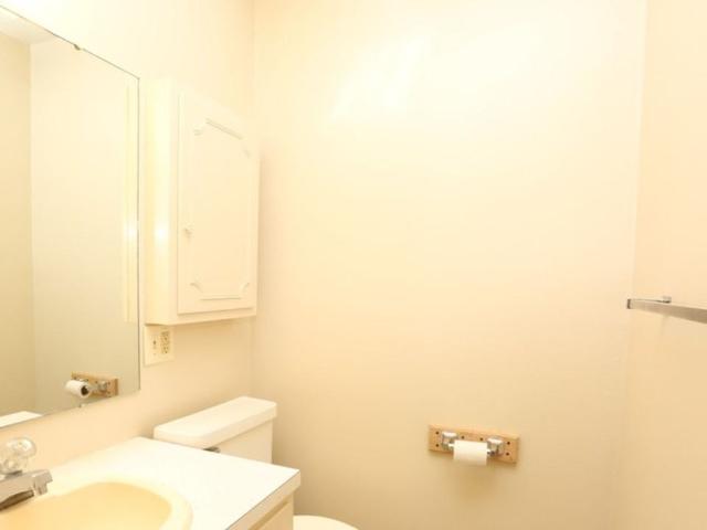 Wedgewood 2 Bedroom Apartment for Rent at 1127 Lincoln Ave, Evansville, IN 47714 Bellemeade Bayard Park