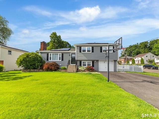 Wedgewood Dr, Waterbury, Home For Sale