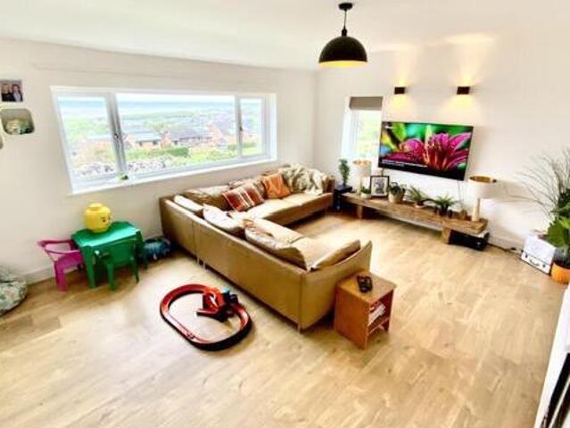 Wedgewood Heights, Holywell, 3 Bedroom Detached