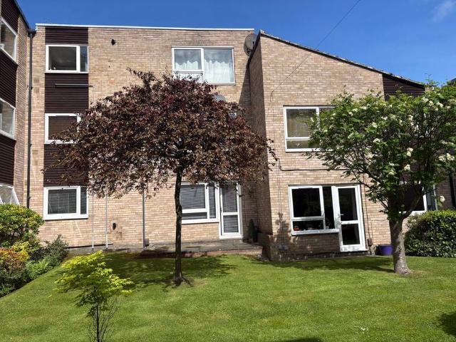 Weetwood House Court, Leeds