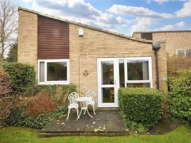 Weetwood House Court, Leeds, West. 1 bed apartment for sale.