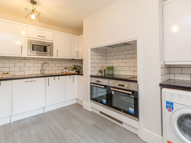 Weedon Road, Northampton NN5, 1 bed flat to rent, £725 pcm | PrimeLocation