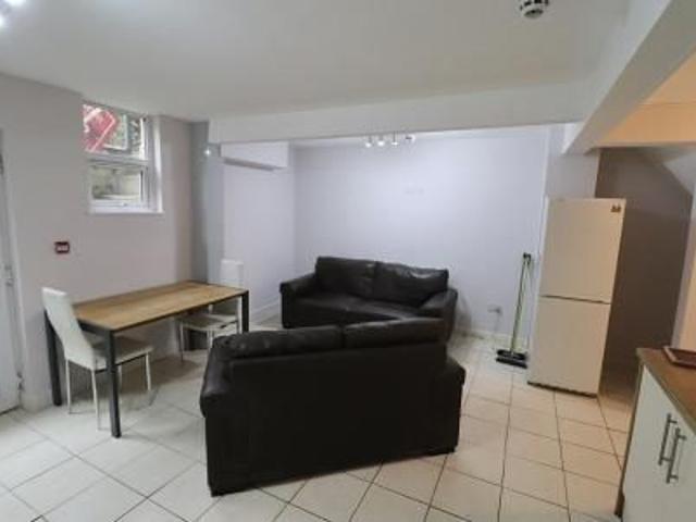 Weedon Road, St James, Northampton, NN5
