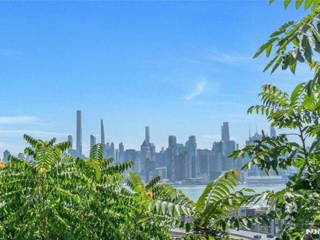 Weehawken NJ 07086 LS102215496