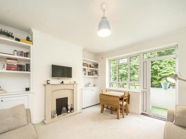 Weir Road, London, 2 Bedroom Apartment