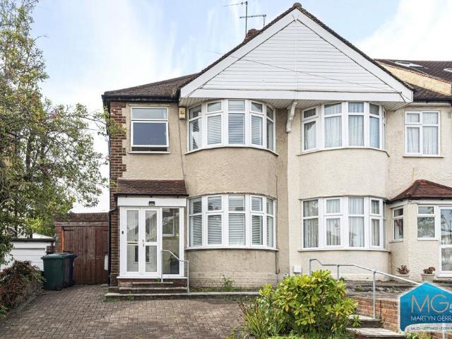 Weirdale Avenue, Whetstone, London, N20 3 bed end of terrace house to rent £2,750 pcm £635 pw