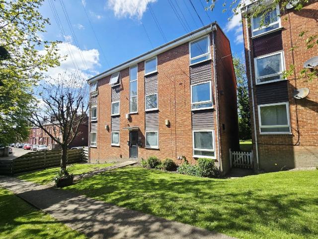 Welton Court, Off Welton Grove, Hyde Park, Leeds LS6, 2 bed flat to rent, £932 pcm | PrimeLocation