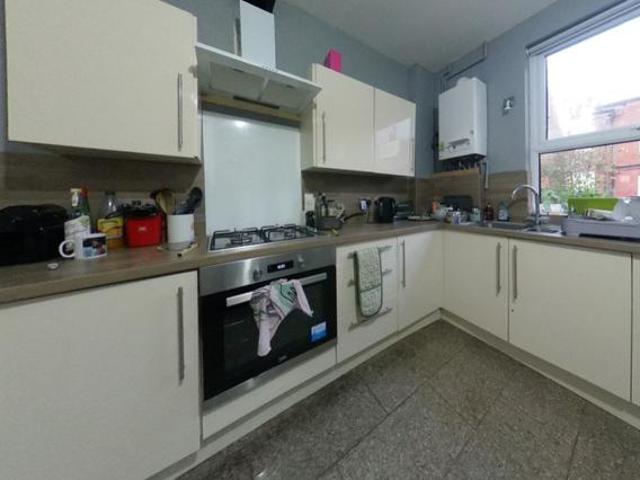 Welton Grove, Leeds, 4 Bedroom House