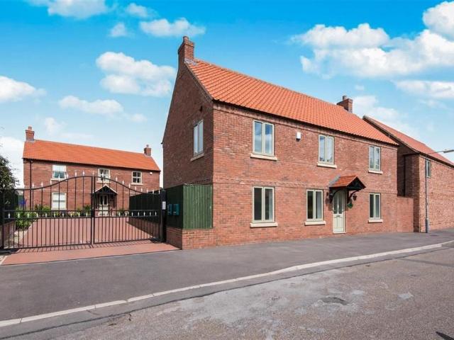 Welwyn Close, East Markham, Newark NG22, 5 bed detached house to rent, £1,800 pcm | PrimeLocation