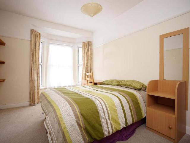 Welbeck Avenue, Plymouth PL4 4 bed house to rent £2,340 pcm £540 pw
