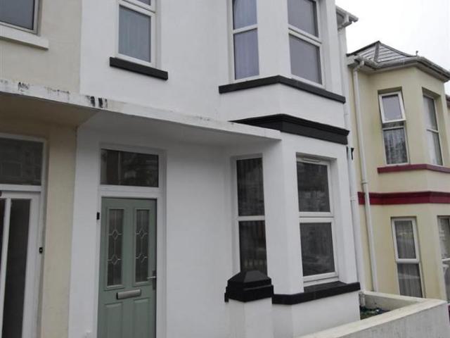 Welbeck Avenue, Plymouth PL4 5 bed house to rent £3,640 pcm £840 pw