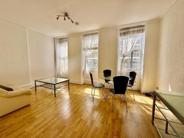 Welbeck Street, London 1 bed flat to rent £3,250 pcm £750 pw