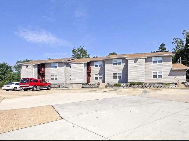 Welcome Home to 1050 Plaza Ct. 1 Bedroom Apartment for Rent at 1050 Plaza Ct N, Saint Clair, MO 63077