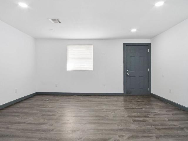 Welcome Home to Comfortable Living at 6111 S Klein Ave! 1 Bedroom Apartment for Rent at 6111 S Klein Ave, Oklahoma City, OK 73139 Southwestern