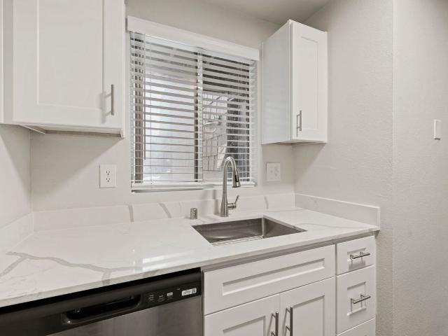 Welcome Home to James Apartment Lakewood, WA 2 Bedroom Apartment for Rent at 4828 123rd St Sw, Lakewood, WA 98499 Pacific