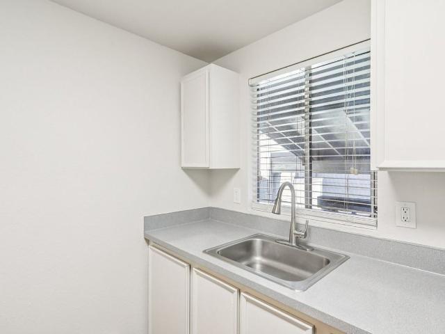 Welcome Home to James Apartment Lakewood, WA 3 Bedroom Apartment for Rent at 4828 123rd St Sw, Lakewood, WA 98499 Pacific