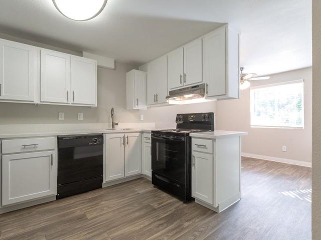 Welcome Home to Stone Creek Apartments at Oregon City! 3 Bedroom Apartment for Rent at 14155 Beavercreek Rd, Oregon City, OR 97045 Hillendale
