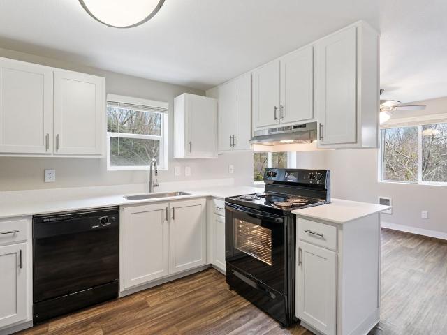 Welcome Home to Stone Creek Apartments at Oregon City! 3 Bedroom Apartment for Rent at 14155 Beavercreek Rd, Oregon City, OR 97045 Hillendale
