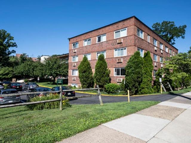 Welcome home to Walnut Terrace! Studio Apartment for Rent at 401 W Walnut Ln, Philadelphia, PA 19144 Germantown