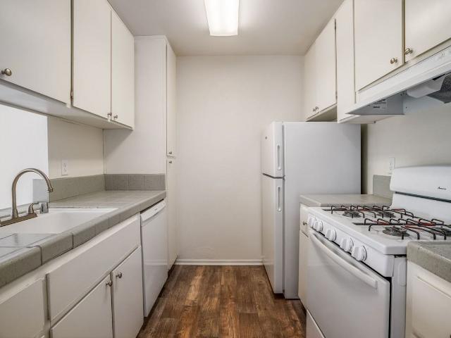 Welcome Home to Windemere! 2 Bedroom Apartment for Rent at 7087 N Thorne Ave, Fresno, CA 93650 Pinedale