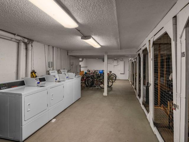 Welcome SE Portland Lovers! 2 Bedroom Apartment for Rent at 533 Se 27th Ave, Portland, OR 97214 Buckman