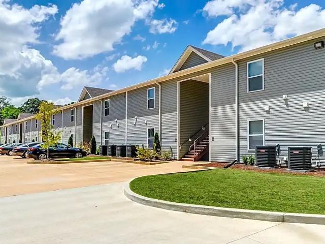 Welcome to Crestview Apartments 2 Bedroom Apartment for Rent at 296 Oak St W, Alexander City, AL 35010