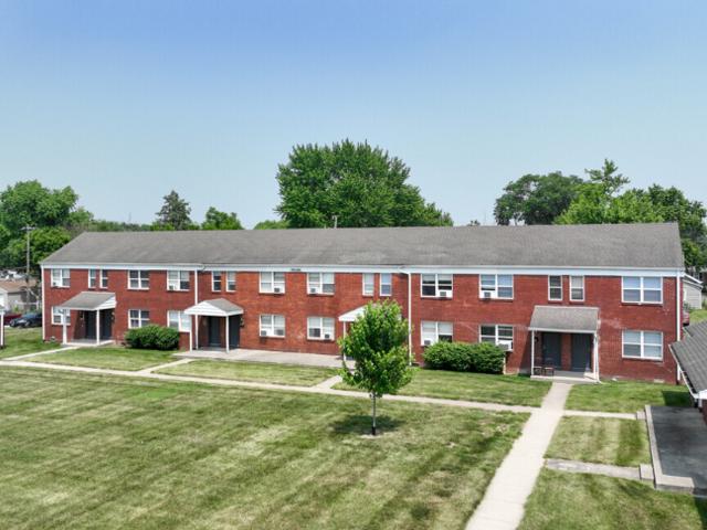 Welcome to Dawson Village – Welcome Home! 2 Bedroom Apartment for Rent at 2471 Dawson St, Indianapolis, IN 46203 Near Southeast