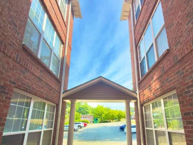 Welcome to Highland Reserve at Lindley Park* 3 Bedroom Apartment for Rent at 906 Howard St, Greensboro, NC 27403 Lindley Park