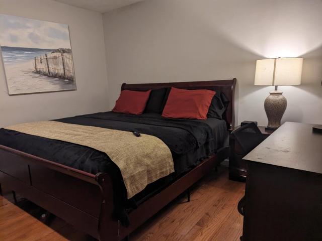 Welcome to HOME! High quality rooms with comfy ma