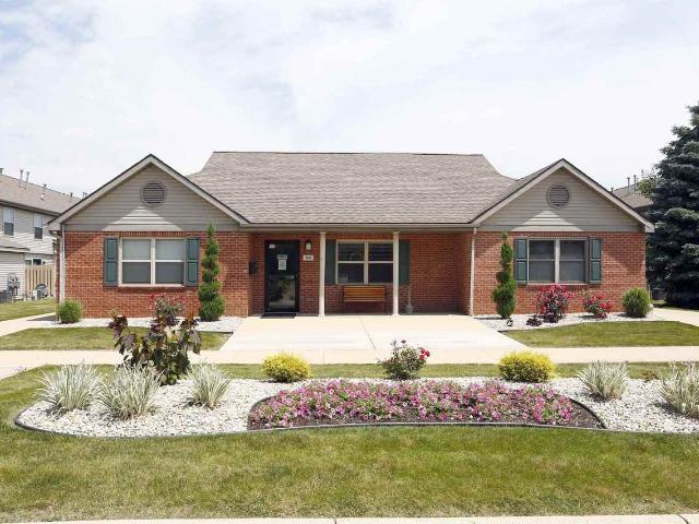 Welcome to Jefferson Crossing Townhomes 3 Bedroom Apartment for Rent at 800 N Dixon Rd, Kokomo, IN 46901