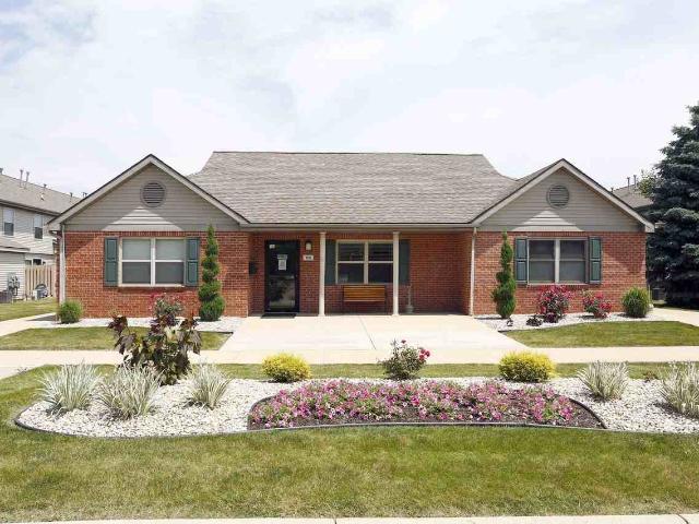 Welcome to Jefferson Crossing Townhomes 2 Bedroom Apartment for Rent at 800 N Dixon Rd, Kokomo, IN 46901