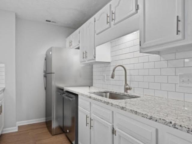 Welcome to Laketree Apartments – A Place to Call Home! 2 Bedroom Apartment for Rent at 405 Tolbert Ct, Spring Lake, NC 28390 Pine Forest