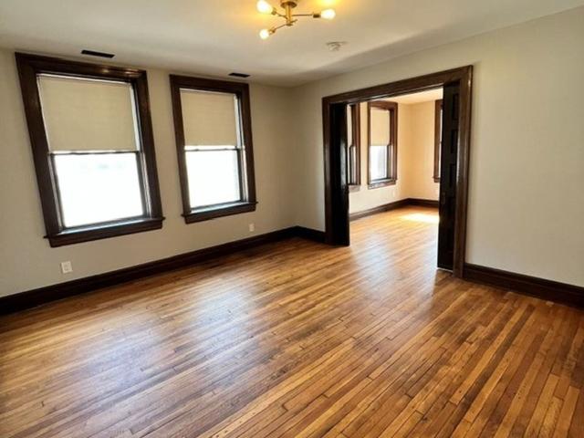 Welcome to the Addison 1 Bedroom Apartment for Rent at 14 Charlotte St, Detroit, MI 48201 University