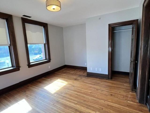 Welcome to the Addison 2 Bedroom Apartment for Rent at 14 Charlotte St, Detroit, MI 48201 University