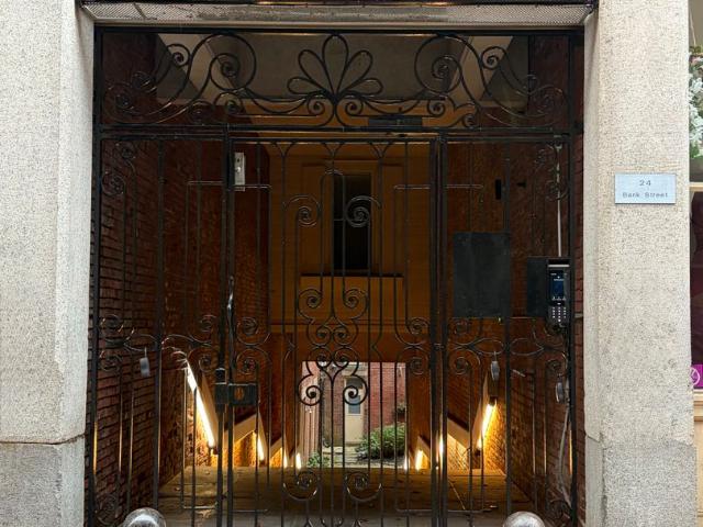 Welcome to Urban Elegance in the Heart of Historic Old City, Philadelphia