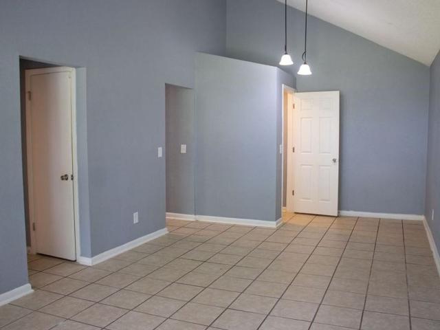 Welcome to Villa Pines at Baymeadows! 2 Bedroom Apartment for Rent at 8145 San Jose Manor Dr E, Jacksonville, FL 32217 Southpoint
